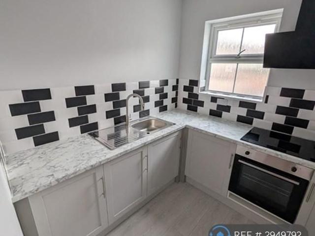 1 bedroom in a house share to rent