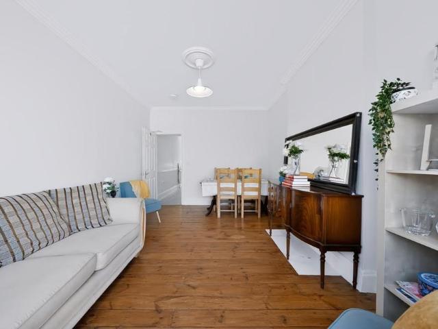 1 bedroom in a house share to rent