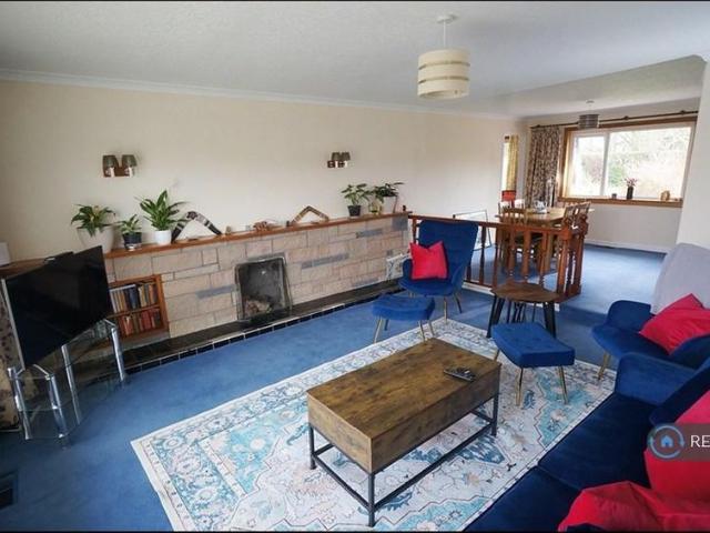 1 bedroom in a house share to rent