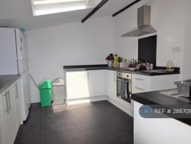 1 bedroom in a house share to rent