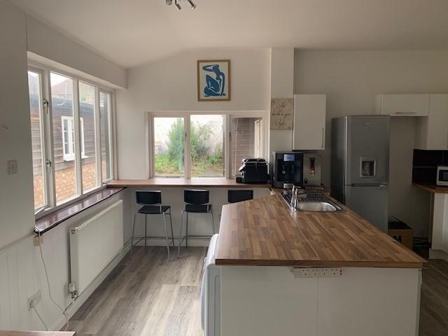 1 bedroom in a house share to rent