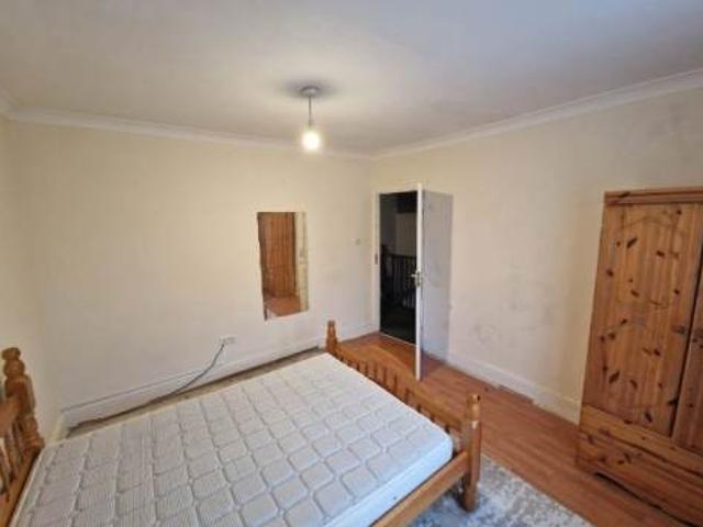1 bedroom in a house share to rent