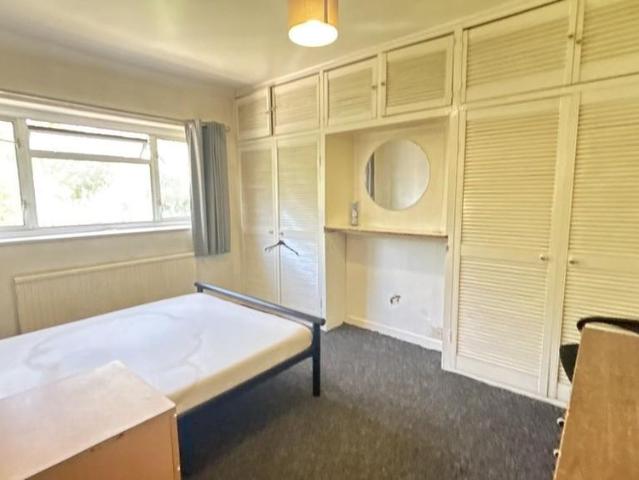 1 bedroom in a house share to rent