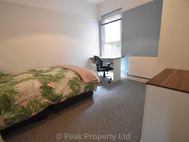 1 bedroom in a house share to rent