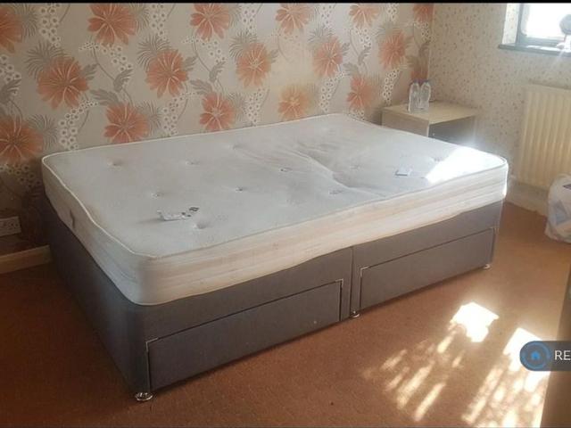 1 bedroom in a house share to rent