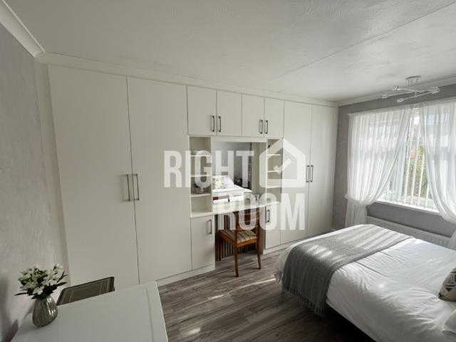 1 bedroom in a house share to rent
