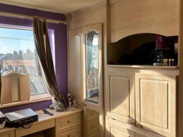 1 bedroom in a house share to rent