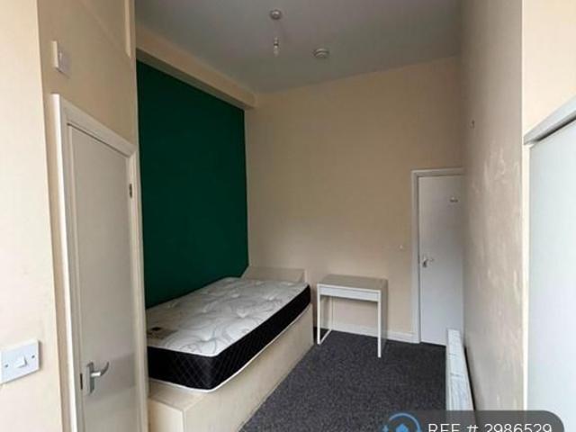 1 bedroom in a house share to rent