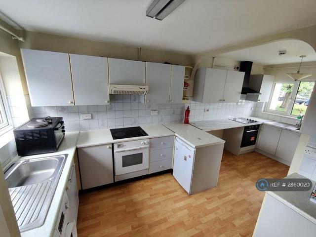 1 bedroom in a house share to rent