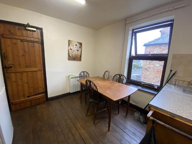 1 bedroom in a house share to rent