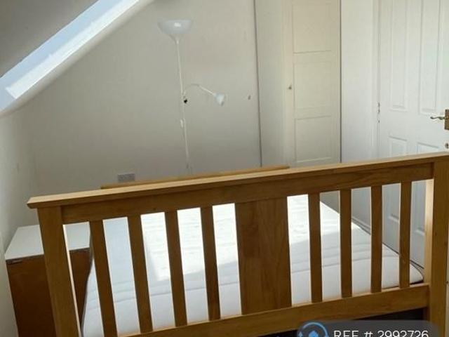 1 bedroom in a house share to rent