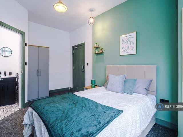 1 bedroom in a house share to rent