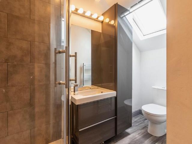 1 bedroom in a house share to rent