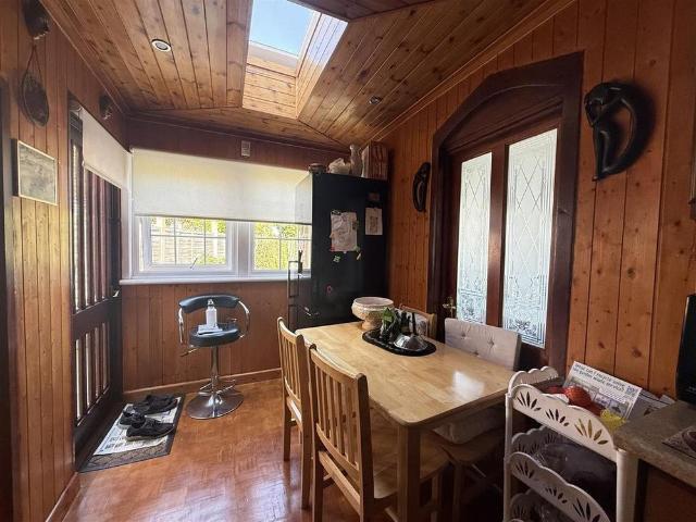 1 bedroom in a house share to rent