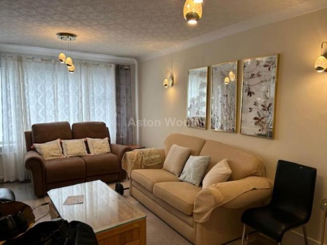 1 bedroom in a house share to rent