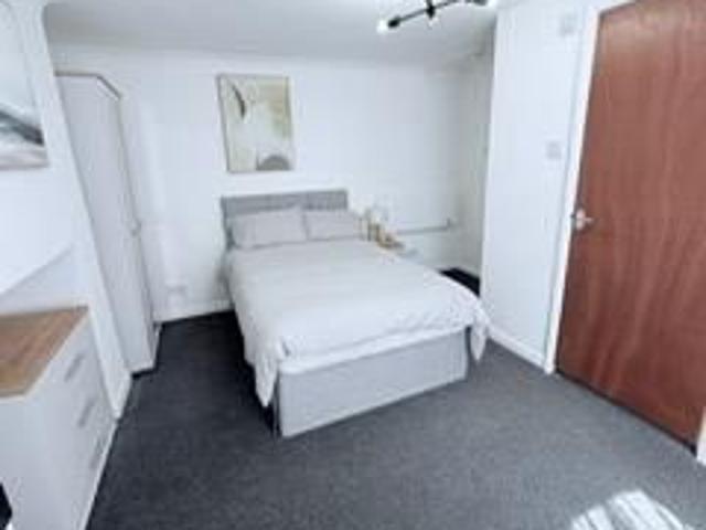 1 bedroom in a house share to rent