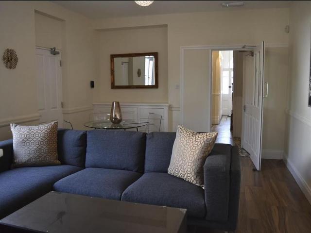 1 bedroom in a house share to rent