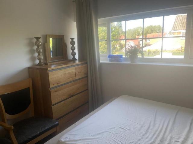 1 bedroom in a house share to rent