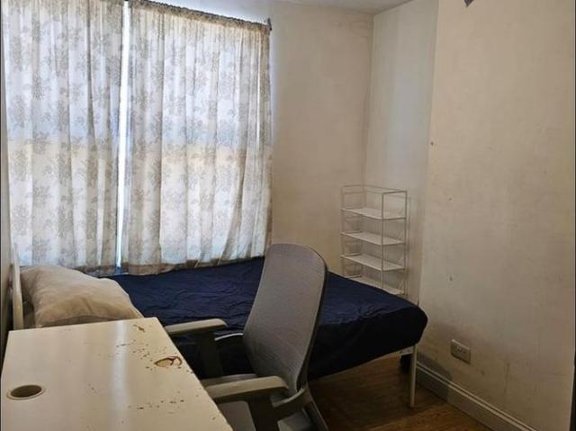 1 bedroom in a house share to rent