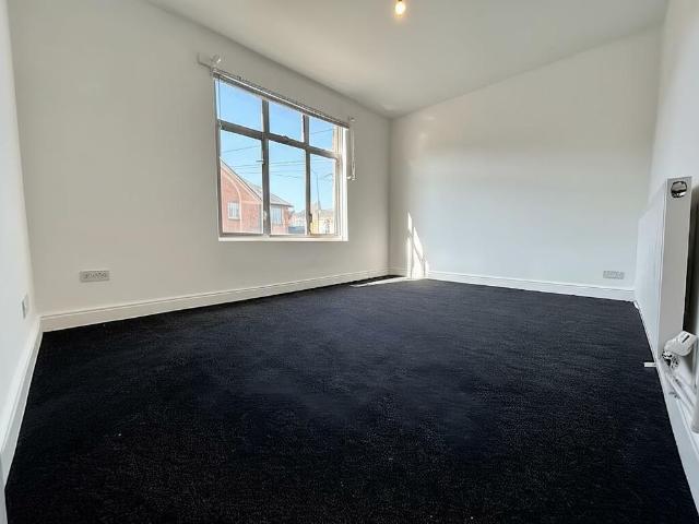 1 bedroom in a house share to rent