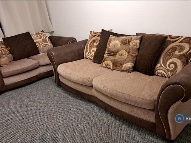 1 bedroom in a house share to rent