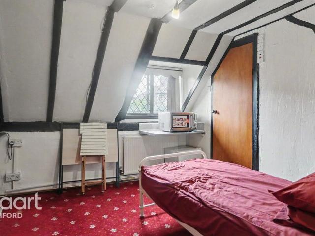 1 bedroom in a house share to rent