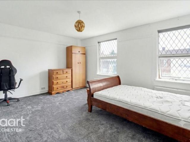 1 bedroom in a house share to rent