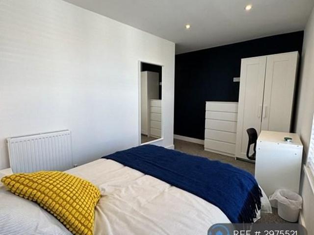 1 bedroom in a house share to rent