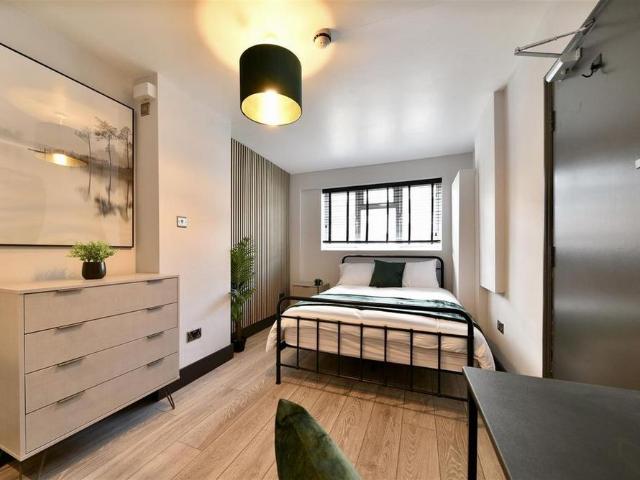 1 bedroom in a house share to rent