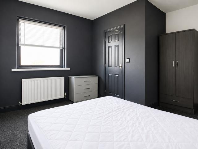 1 bedroom in a house share to rent