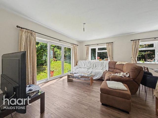 1 bedroom in a house share to rent