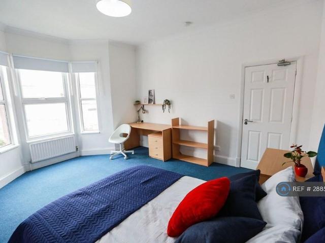 1 bedroom in a house share to rent