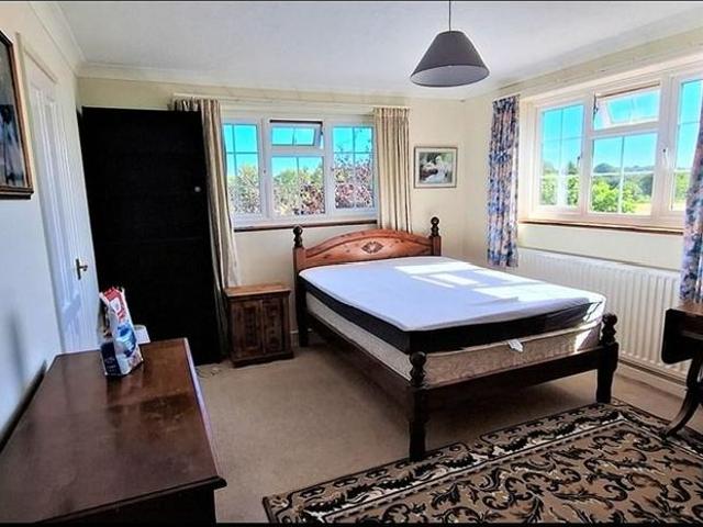 1 bedroom in a house share to rent
