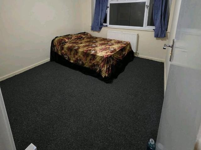1 bedroom in a house share to rent