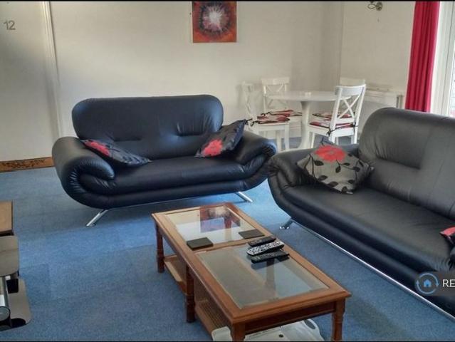 1 bedroom in a house share to rent