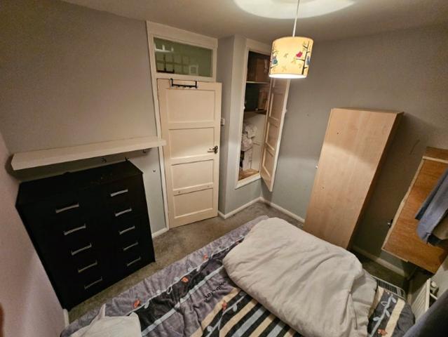 1 bedroom in a house share to rent