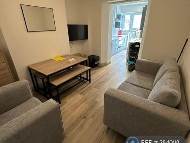 1 bedroom in a house share to rent