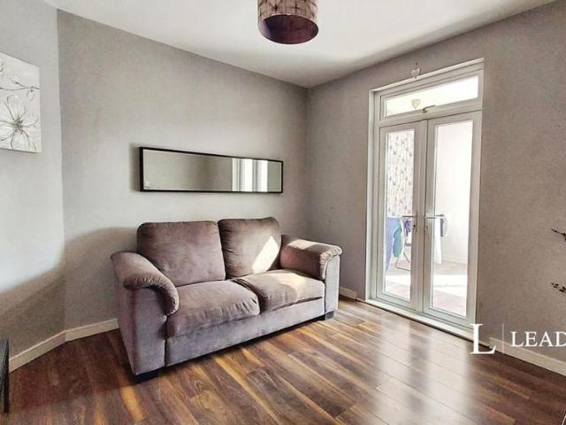 1 bedroom in a house share to rent