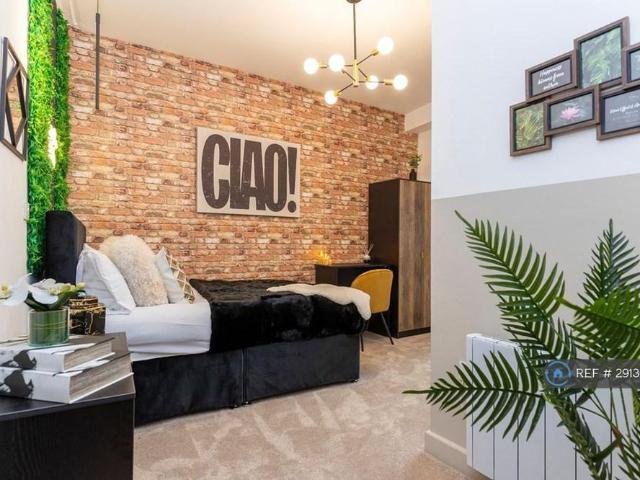 1 bedroom in a house share to rent