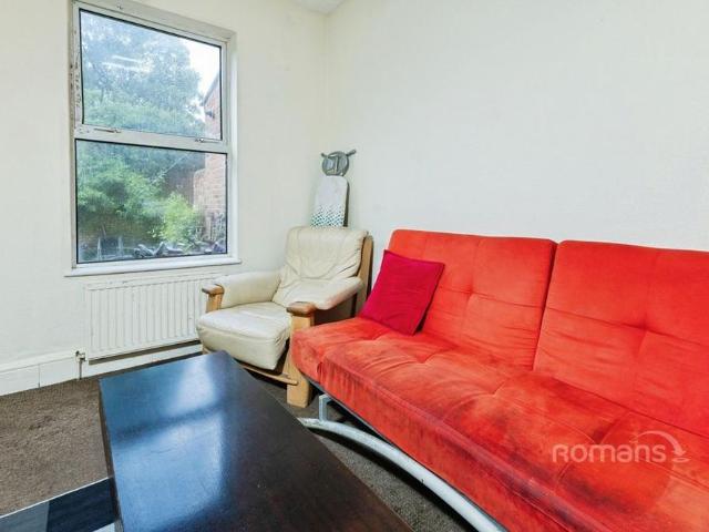 1 bedroom in a house share to rent