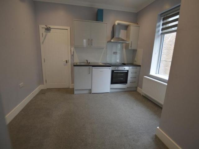1 bedroom in a house share to rent