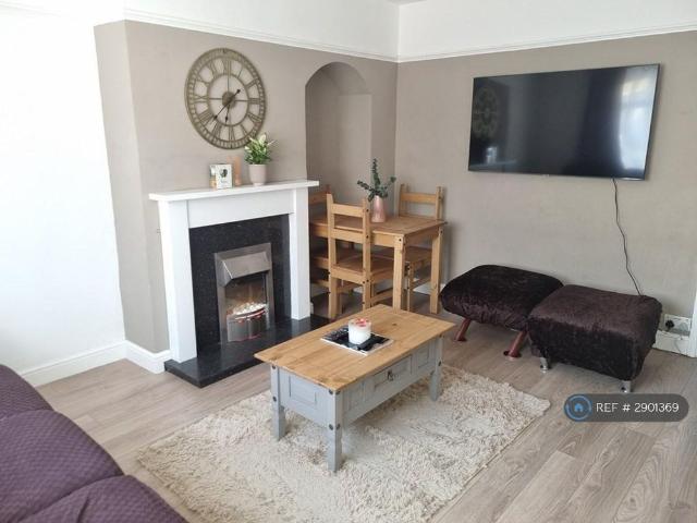 1 bedroom in a house share to rent
