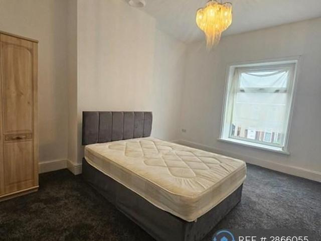 1 bedroom in a house share to rent