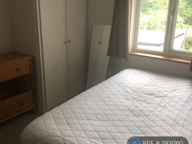 1 bedroom in a house share to rent