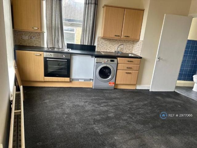 1 bedroom in a house share to rent