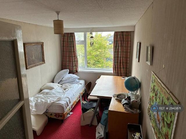 1 bedroom in a house share to rent