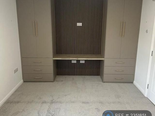 1 bedroom in a house share to rent