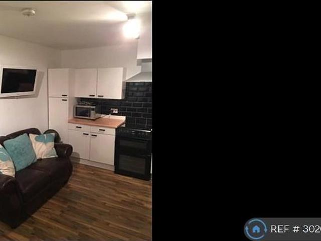 1 bedroom in a house share to rent