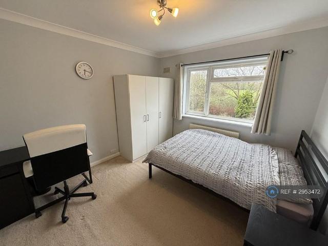 1 bedroom in a house share to rent
