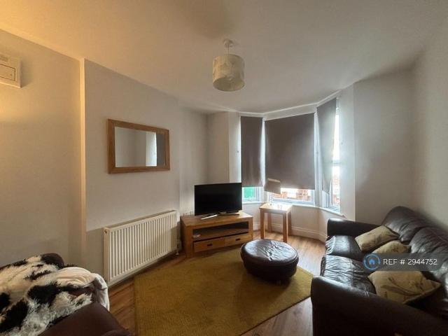 1 bedroom in a house share to rent
